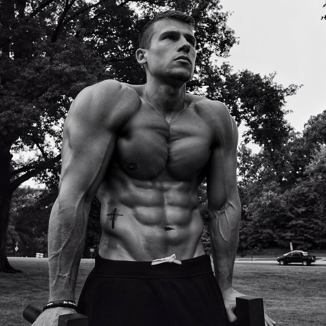 Quái vật thể hình Lazar Novovic: Siêu nhân xứ Serbia - ELLE Man