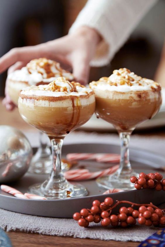 10 công thức cocktail tuyệt vời cho đêm tiệc Giáng Sinh | ELLE Man