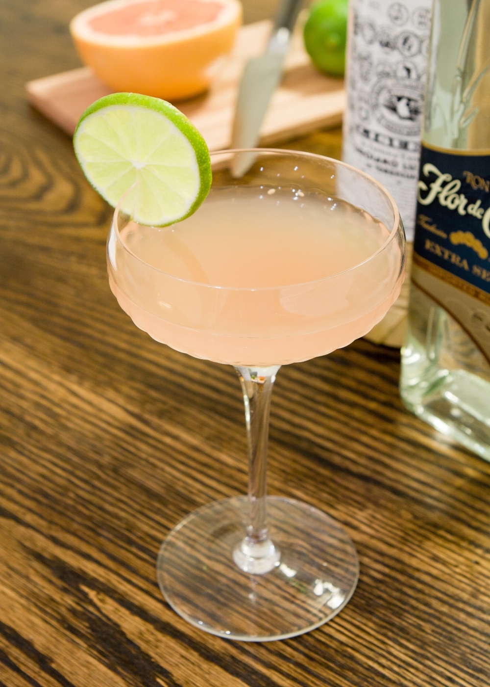 Công thức pha chế cocktail citrus cho mùa Hè | ELLE Man