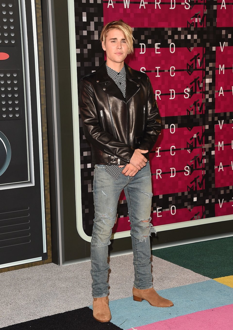 Justin Bieber: Một cá tính thời trang đặc sắc và... đầy tranh cãi ...