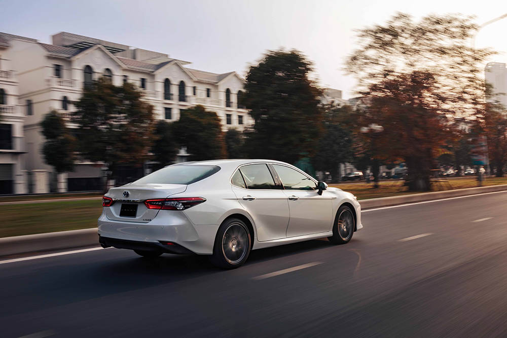 Toyota Camry 2022 – Diện mạo mới của doanh nhân | ELLE Man