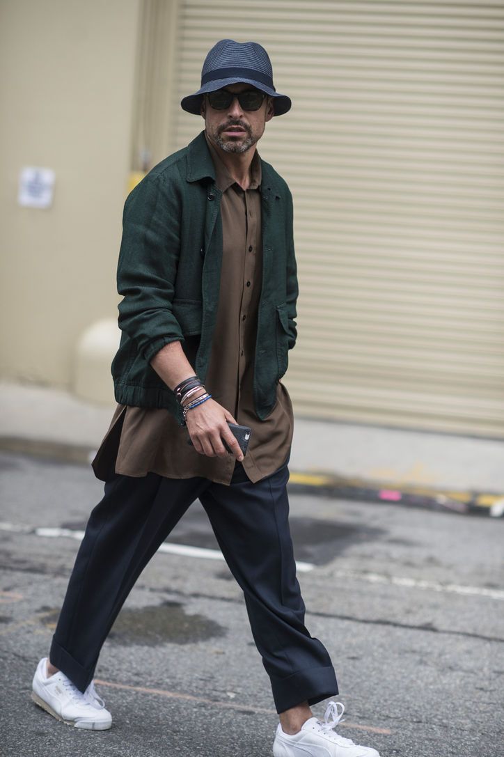 Gợi ý những bản phối thời thượng với mũ bucket | ELLE Man