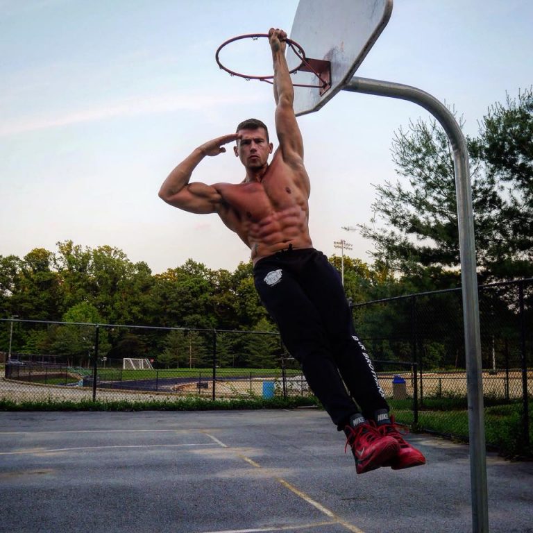 Quái vật thể hình Lazar Novovic: Siêu nhân xứ Serbia - ELLE Man